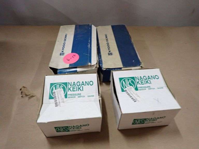Lot of (2) Nagano Pressure Sensors and Switch Gauges with (2) Kyodo ...