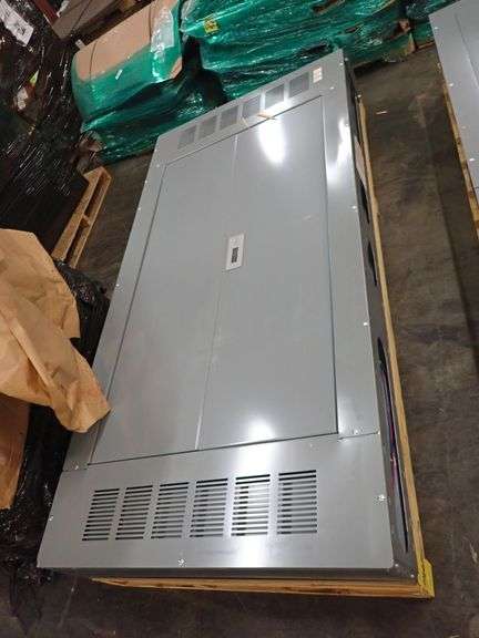 Square D 800A I-Line Panelboard with Circuit Breakers - Yellow Tag Auctions