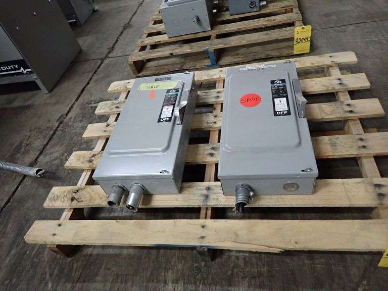 Lot of (2) Siemens 100A Enclosed Switches - Yellow Tag Auctions