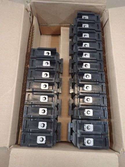 Lot of (10) Eaton Circuit Breakers - Yellow Tag Auctions