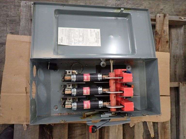 Square D 200A Safety Switch - Yellow Tag Auctions