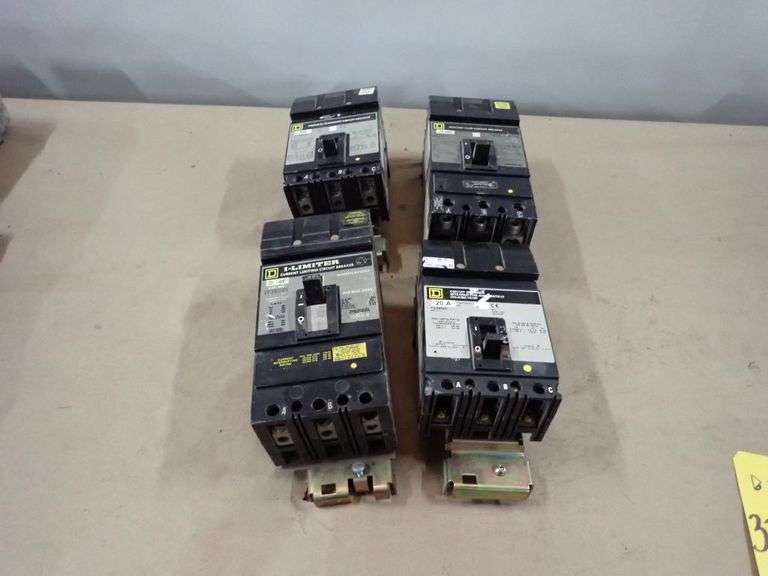 Lot of (4) Square D Circuit Breakers - Yellow Tag Auctions