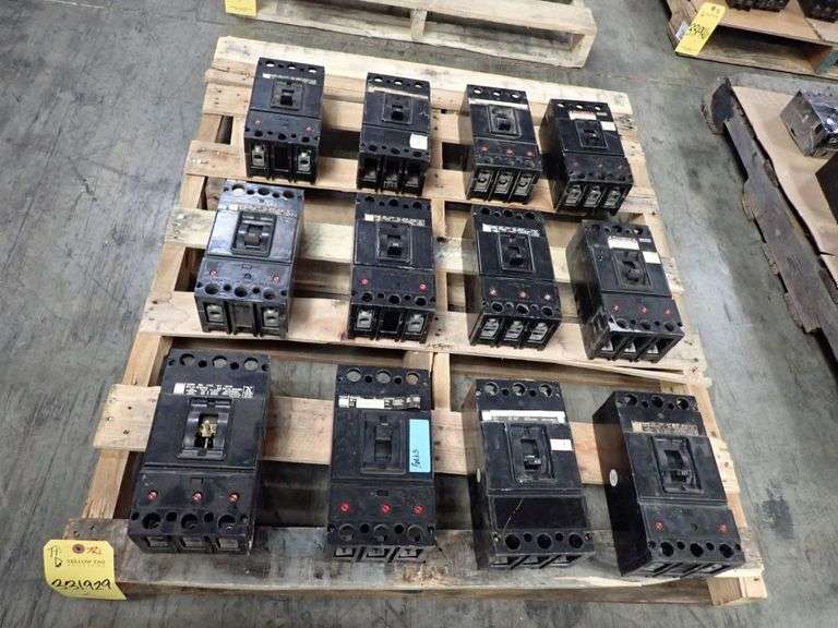 Lot of (12) Assorted Circuit Breakers - Yellow Tag Auctions