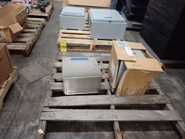 Hoffman Cutout Box with Floor Stand kit - Yellow Tag Auctions