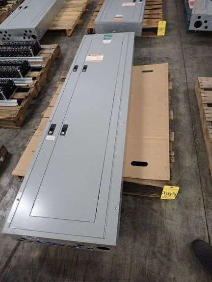 GE A Series 400A Panelboard with Circuit Breakers - Yellow Tag Auctions