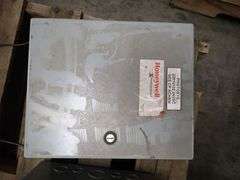 Lot of (6) Hoffman Cutout Boxes - Yellow Tag Auctions