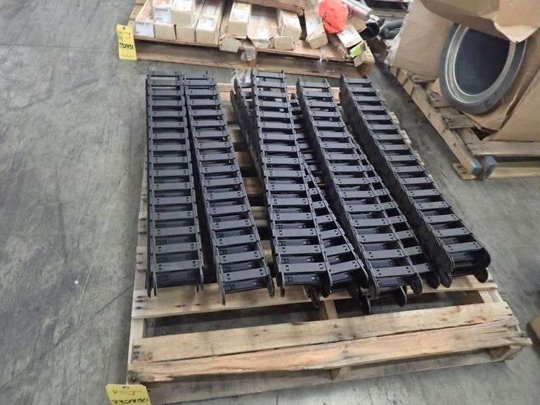 Lot of (11) Link Energy Chains - Yellow Tag Auctions