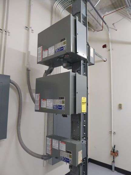 Lot of (4) Square D I Line Busway Units - Yellow Tag Auctions