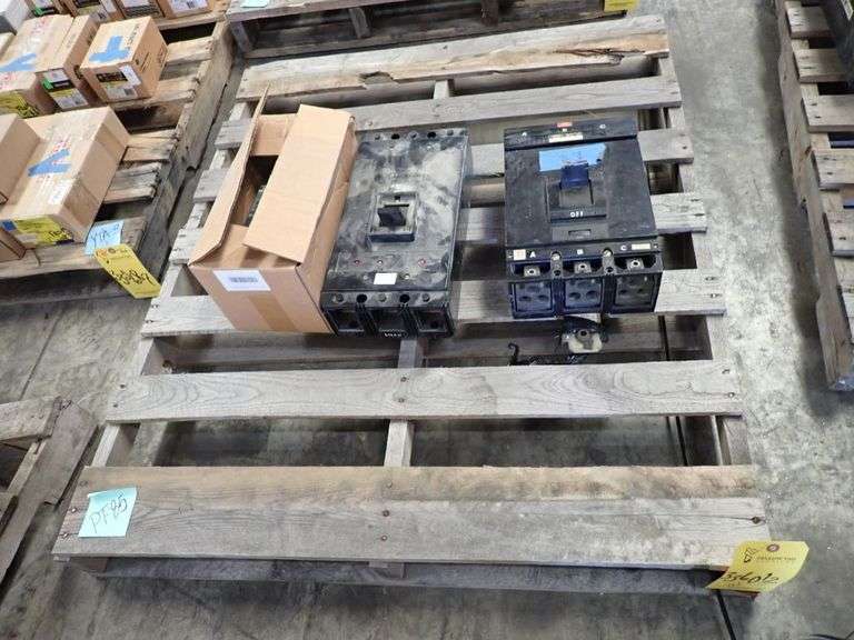 Lot of (2) Square D Circuit Breakers with Circuit Breaker Frame - Yellow Tag Auctions