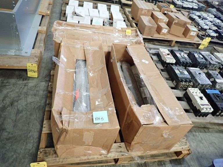 Lot of (3) Boxes Square D Main Panelboard Lugs - Yellow Tag Auctions