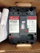 Lot of (12) GE Spectra RMS 100A Circuit Breakers - Yellow Tag Auctions