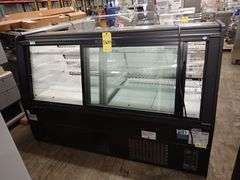 True Curved Glass Display Merchandiser - Yellow Tag Auctions