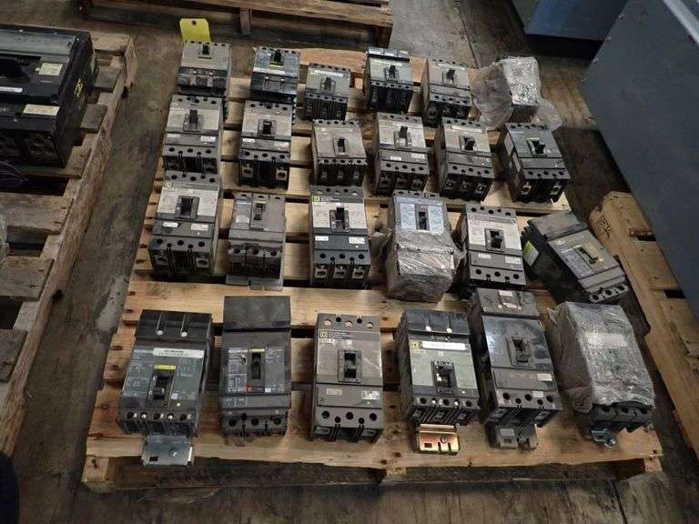 Lot of Assorted Square D Circuit Breakers - Yellow Tag Auctions