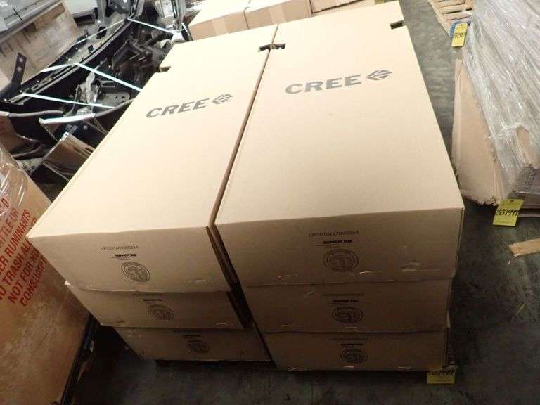 Lot of (6) Cree Edge LED High Output Luminaires - Yellow Tag Auctions