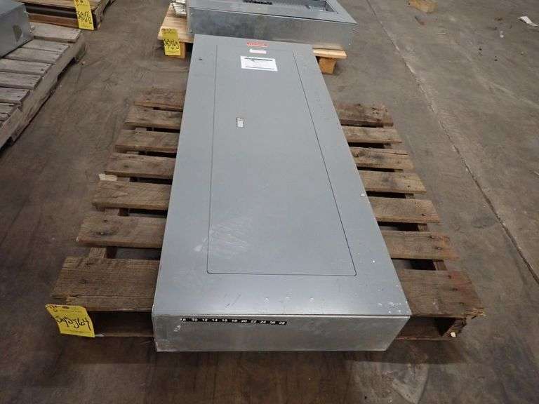 Square D 225A NEHB Panelboard with Circuit Breakers - Yellow Tag Auctions