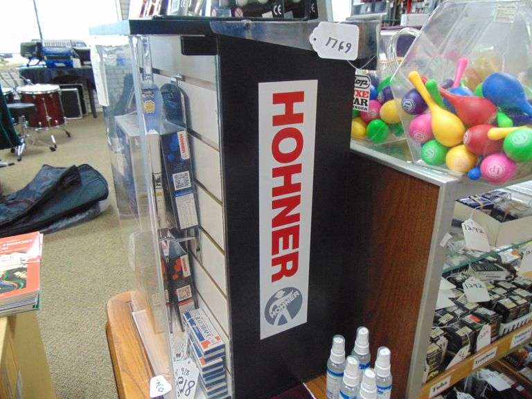 WALL MOUNTED OR TABLE TOP HARMONICA DISPLAY CASE ONLY . 23" X 7' WILL ...