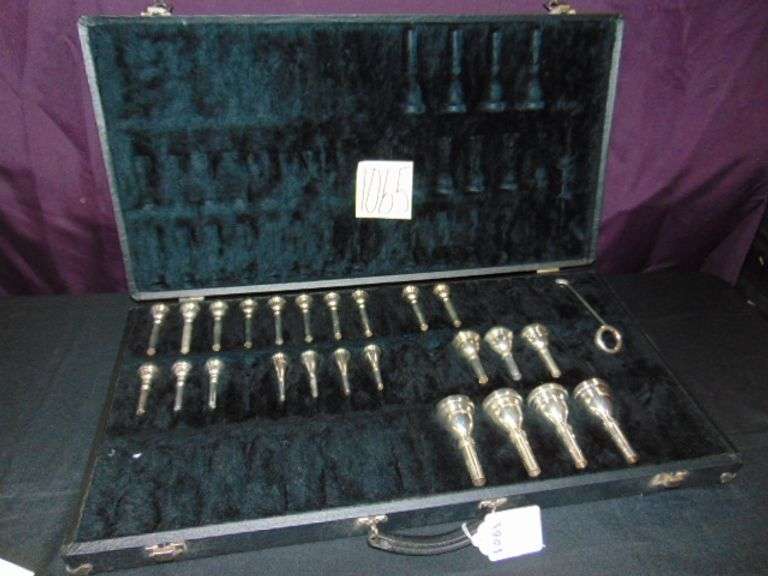 HARD SHELL DISPLAY CASE OF BACH BRASS INSTRUMENT MOUTHPIECES - TRUMPET ...