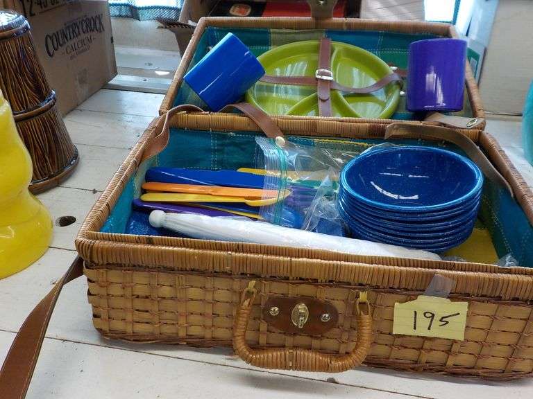 PICNIC SET - Ziemer Hilbrands Auctions