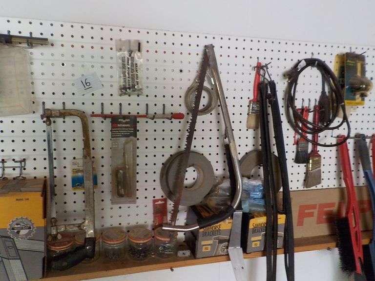 SHOP ASST ON WALL - Ziemer Hilbrands Auctions