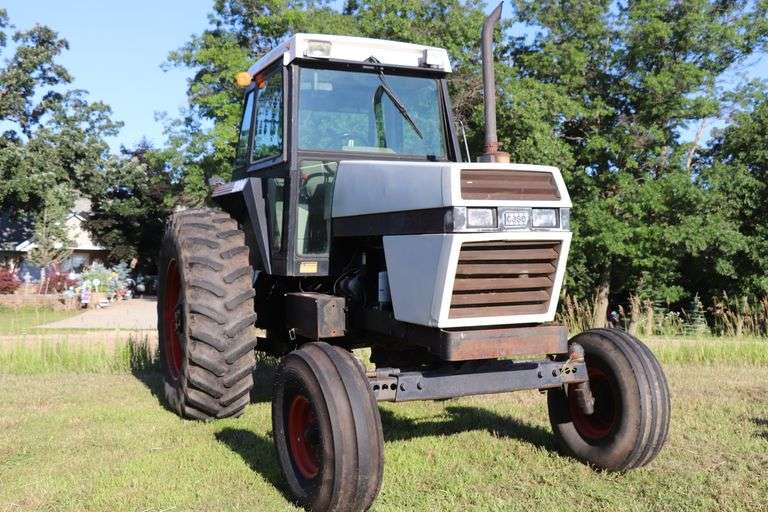 1980 CASE 2094 DIESEL TRACTOR, CAB, HEAT, AIR, WIDE FRONT, POWER SHIFT ...