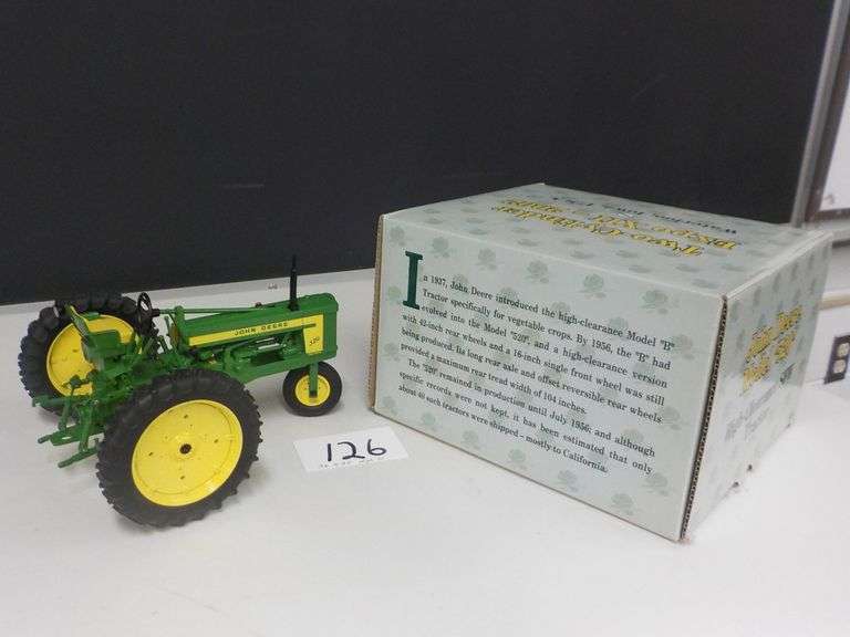 JOHN DEERE MODEL 520 HIGH CLEARANCE SFW TRACTOR DIE CAST NIB - Ziemer ...