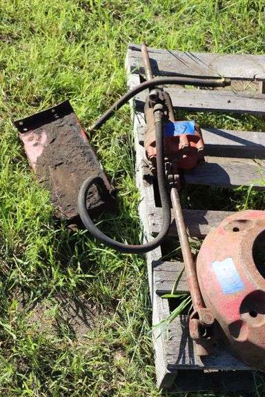 POWER STEERING KIT FOR FARMALL M, BEHLEN, WORKS - Ziemer Hilbrands Auctions