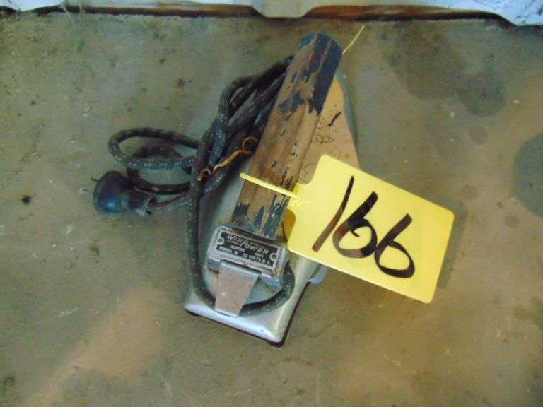 32 VOLT IRON - Ziemer Hilbrands Auctions