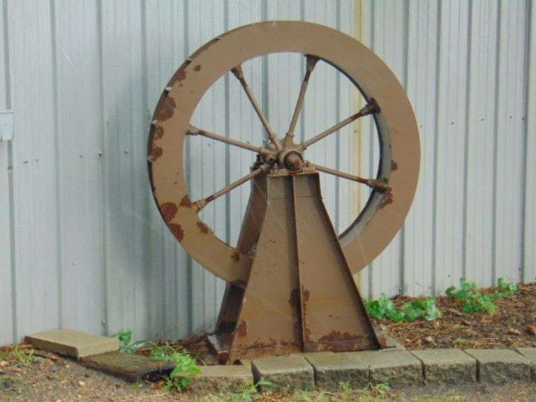 METAL WATER WHEEL - Ziemer Hilbrands Auctions