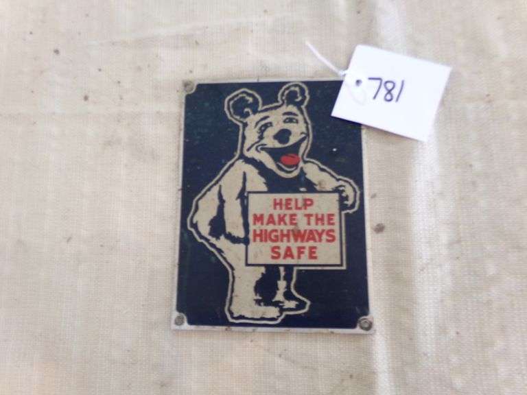 BEAR SIGN METAL 6X8 - Ziemer Hilbrands Auctions