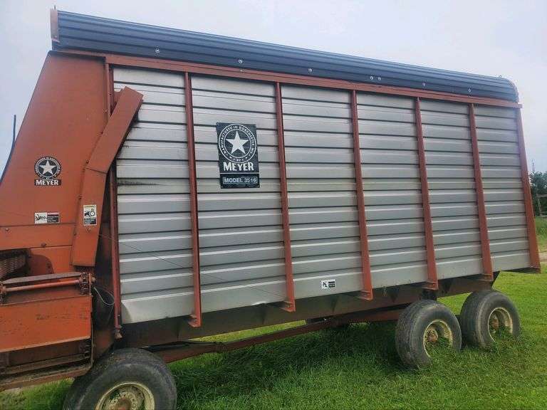 MEYERS 1200H SERIES STEEL SIDED 16 FT FRONT UNLOADING FORAGE BOX (See ...