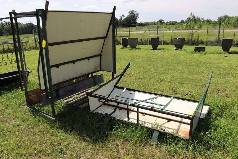 GRABER DROP CHUTE WITH SLIDING DOORS FOR WHITETAIL DEER - Ziemer ...