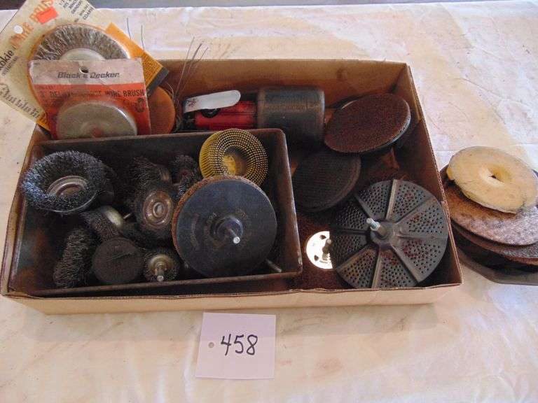 WIRE BRUSHES AND SCOTCH BRITE PADS - Ziemer Hilbrands Auctions