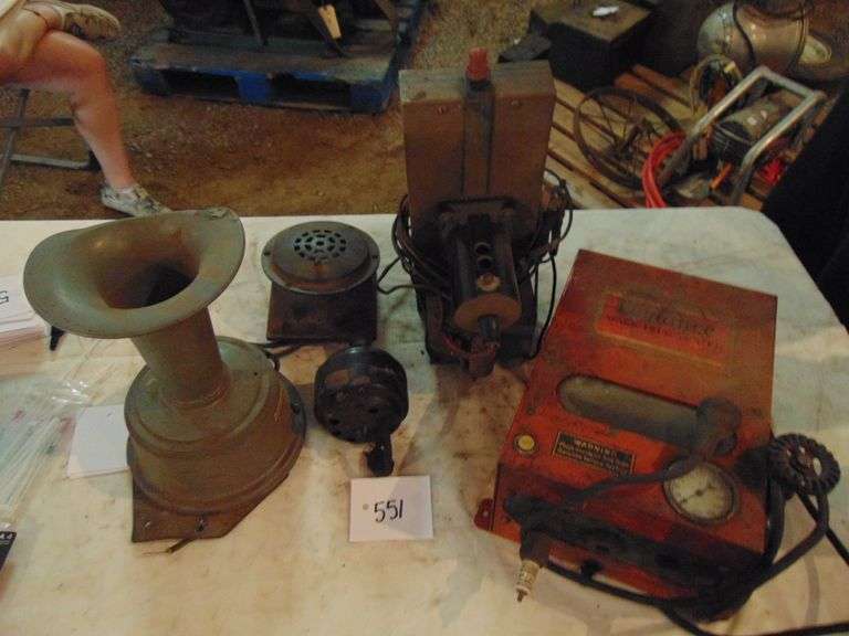 COIL TESTER 110 VOLT HORN, UNKNOWN HORN AND DEFIANCE SPARK PLUG TESTER ...