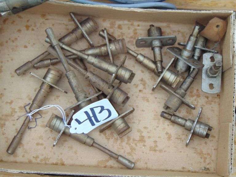 FORD PARTS - Ziemer Hilbrands Auctions