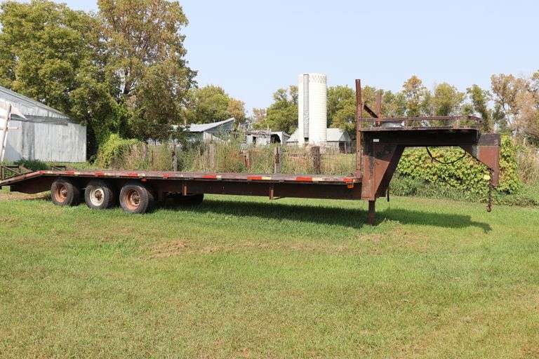 30FT 5TH WHEEL IMPLEMENT TRAILER, TRIPLE AXEL, DROP DOWN RAMPS, WINCH ...