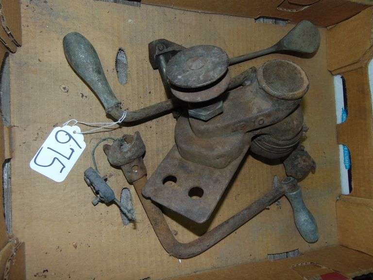 MODEL T WATER PUMP AND CRANK - Ziemer Hilbrands Auctions