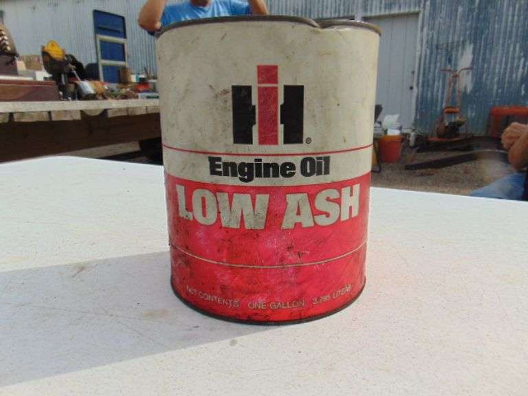 IH ENGINE OIL 1 GAL FULL - Ziemer Hilbrands Auctions