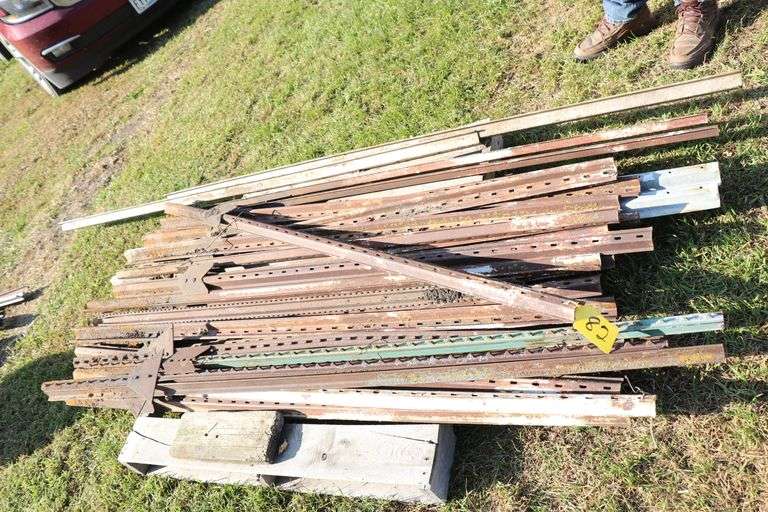 PALLET OF STEEL FENCE POSTS - Ziemer Hilbrands Auctions