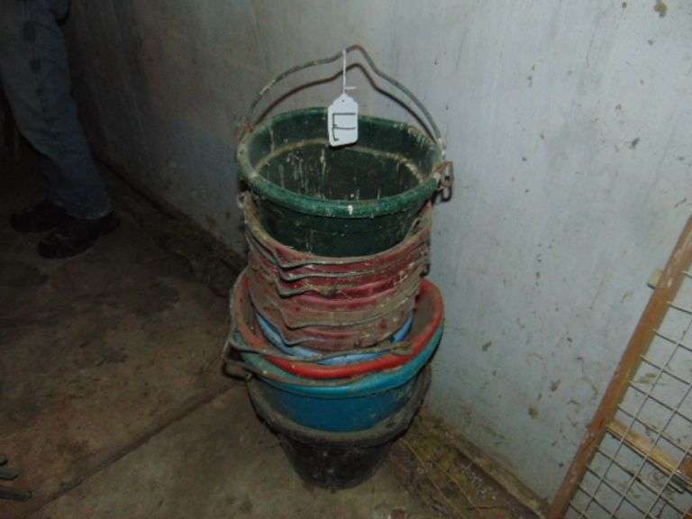 STACK OF BUCKETS - Ziemer Hilbrands Auctions