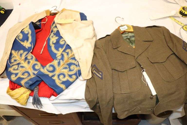 MILITARY CLOTHES - Ziemer Hilbrands Auctions