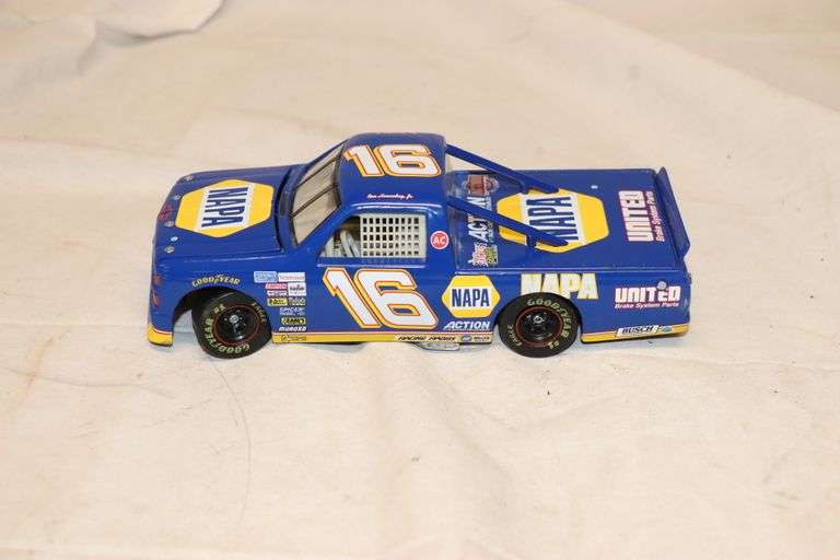 NAPA RACING CAR - Ziemer Hilbrands Auctions