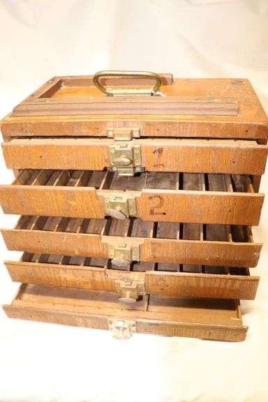 VINTAGE STORAGE CONTAINER - Ziemer Hilbrands Auctions