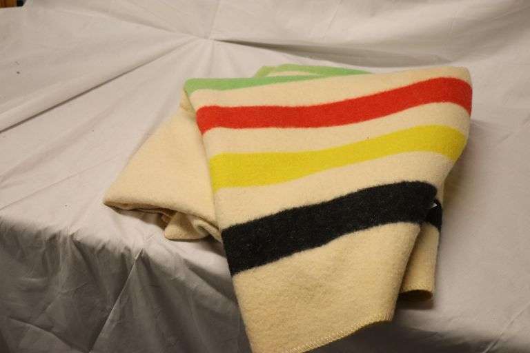 WOOL 4 POINT BLANKET - Ziemer Hilbrands Auctions