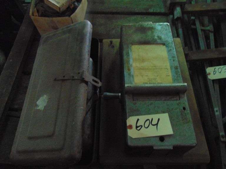 MODEL T RUNNING BOARD TOOL BOX AND CASH REGISTER {TEIN SERVICE MAYNARD ...