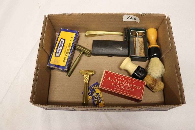 VINTAGE SHAVING ITEMS - Ziemer Hilbrands Auctions