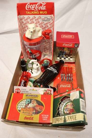 ASSORTED COCA COLA DÉCOR ITEMS - Ziemer Hilbrands Auctions