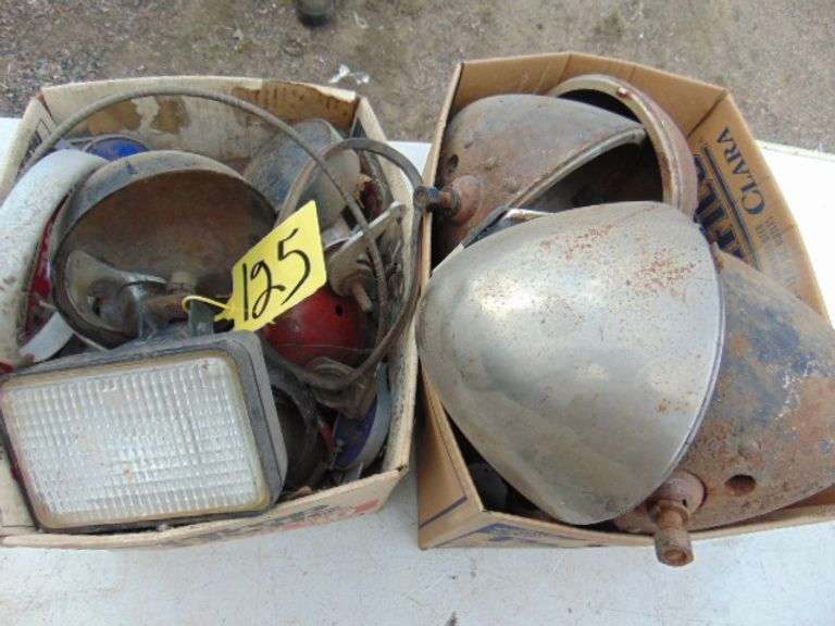 7 MODEL A LIGHT BUCKETS AND BOX MISC LIGHTS - Ziemer Hilbrands Auctions