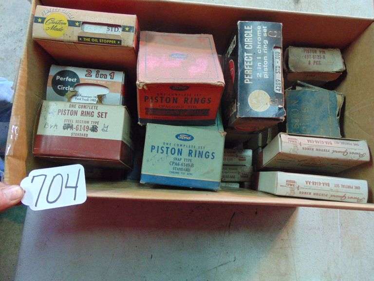 FORD PISTON RINGS - Ziemer Hilbrands Auctions
