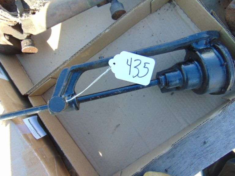 PERCECTION MODEL T WATER PUMP - Ziemer Hilbrands Auctions