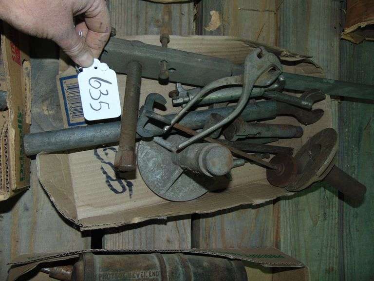 FORD SPECIALTY TOOLS - Ziemer Hilbrands Auctions